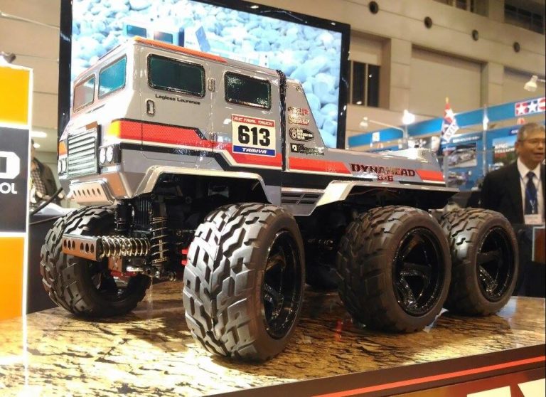 Photos of Tamiya 58660 Dynahead 6×6 G6-01TR presented at the Tamiya ...