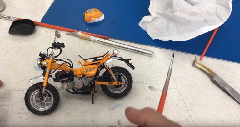 Building the 2019 New Tamiya Honda Monkey 1/12 motorcycle model kit ...