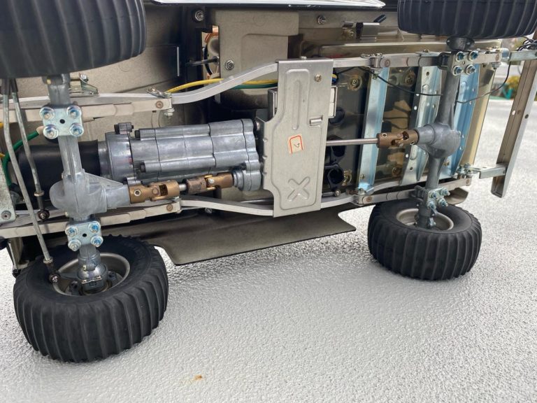 Photos of the Tamiya 58028 Toyota 4x4 Pick Up & 58029 4x4 Blazing ...