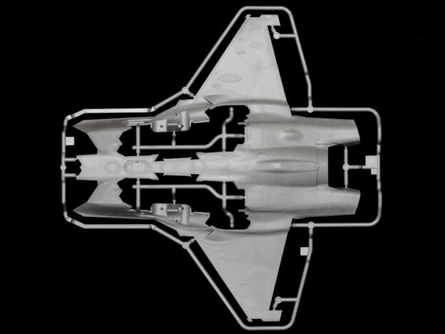 Detail photos of Tamiya 61124 Tamiya Lockheed Martin F-35A Lightning II ...
